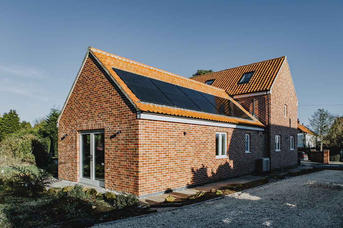 Running a heat pump with solar panels | Daikin